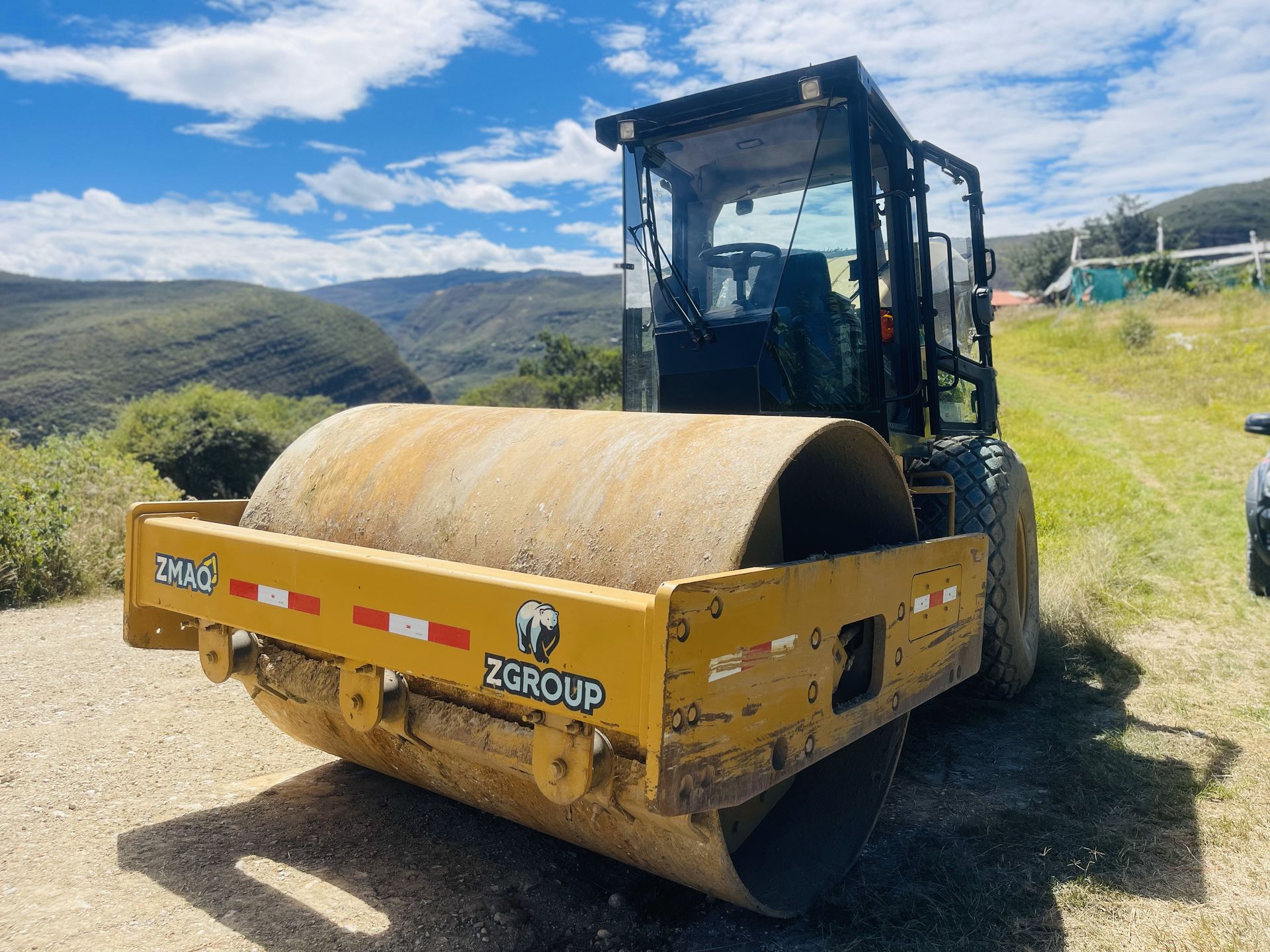 Rodillo compactador CS54B | ZMAQ S.A.C.